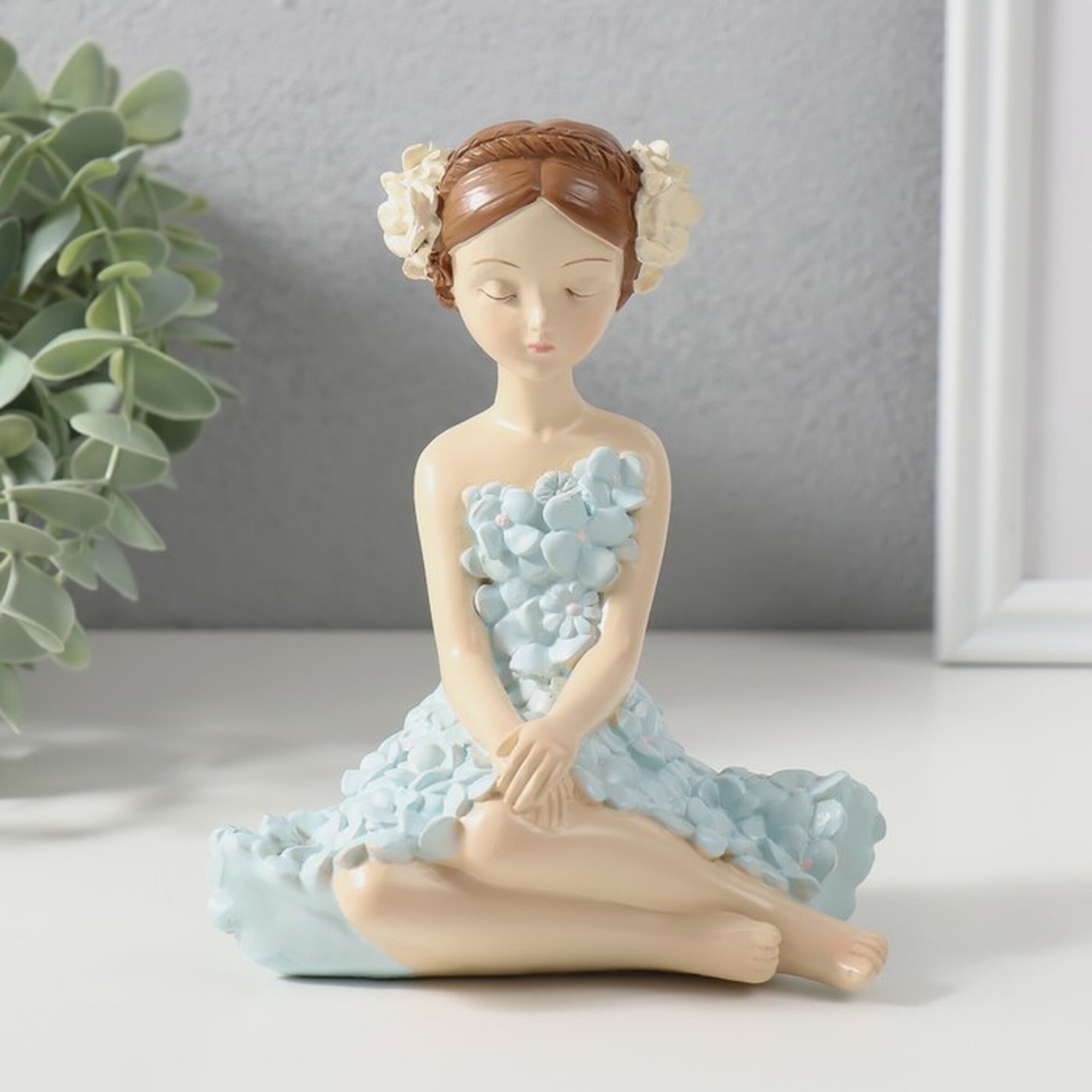 Статуэтка Сима-ленд "Девушка в платье из цветов", полистоун, 13x8x14 см