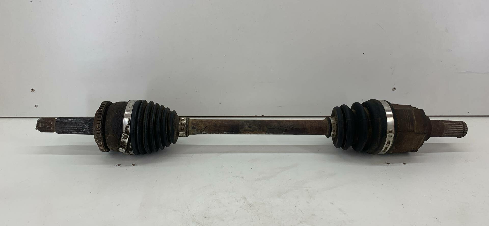 Полуось передняя левая Kia Rio 3 (2011 - 2015)