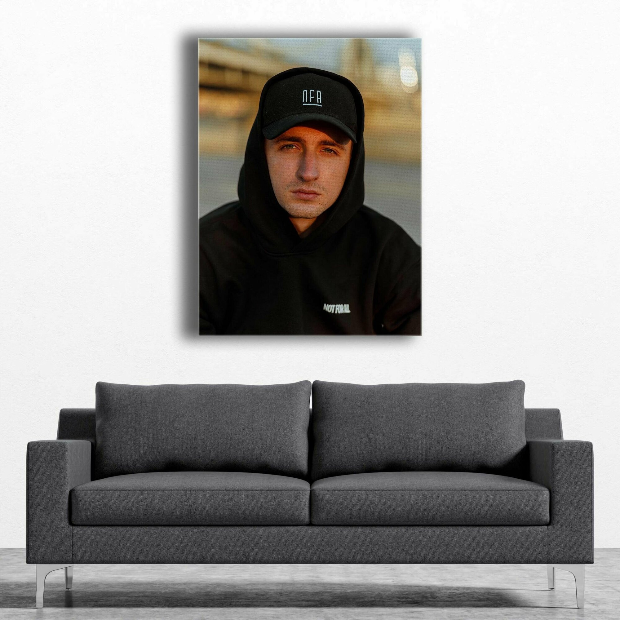 Интерьерная картина на холсте / Блогер / Михаил Литвин 30*40