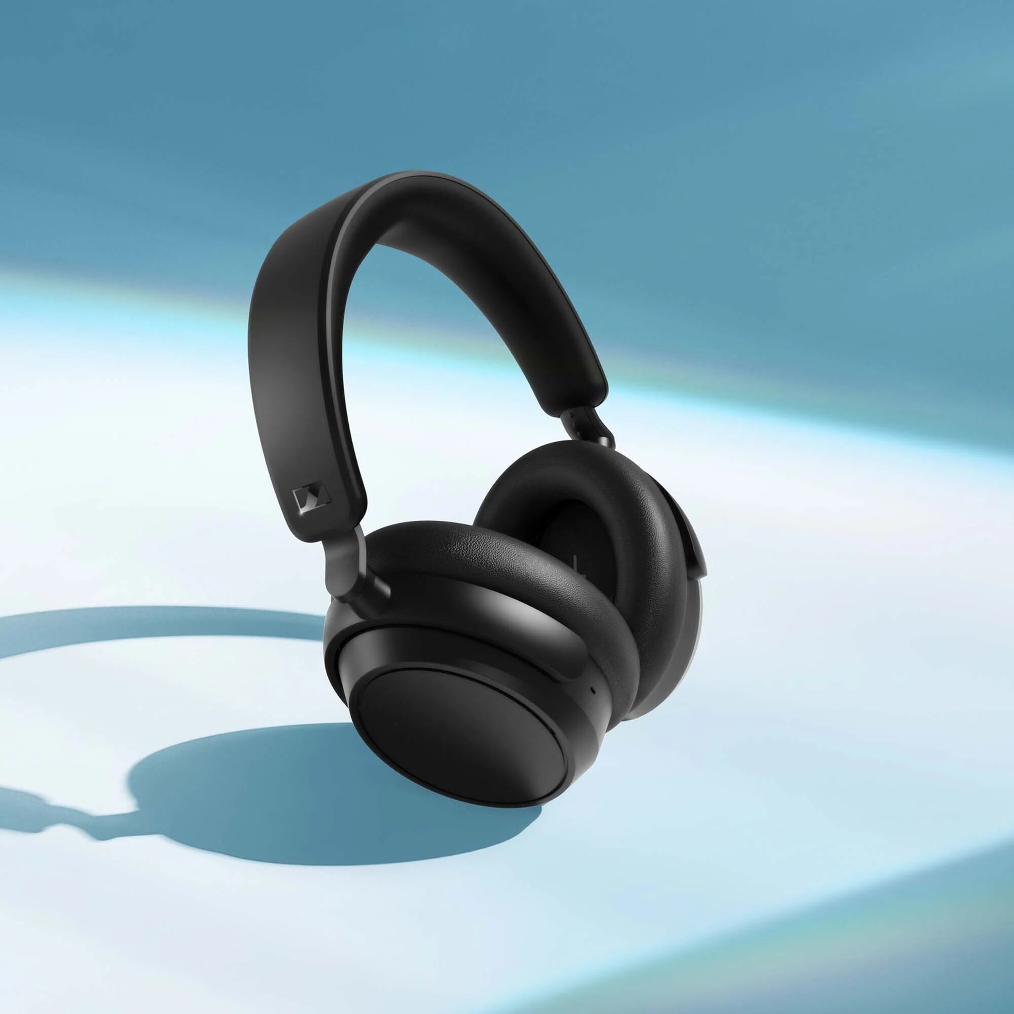 Sennheiser Accentum plus black беспроводные полноразмерные наушники