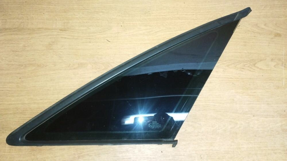 Стекло форточка боковое заднее правое Audi A6 C5