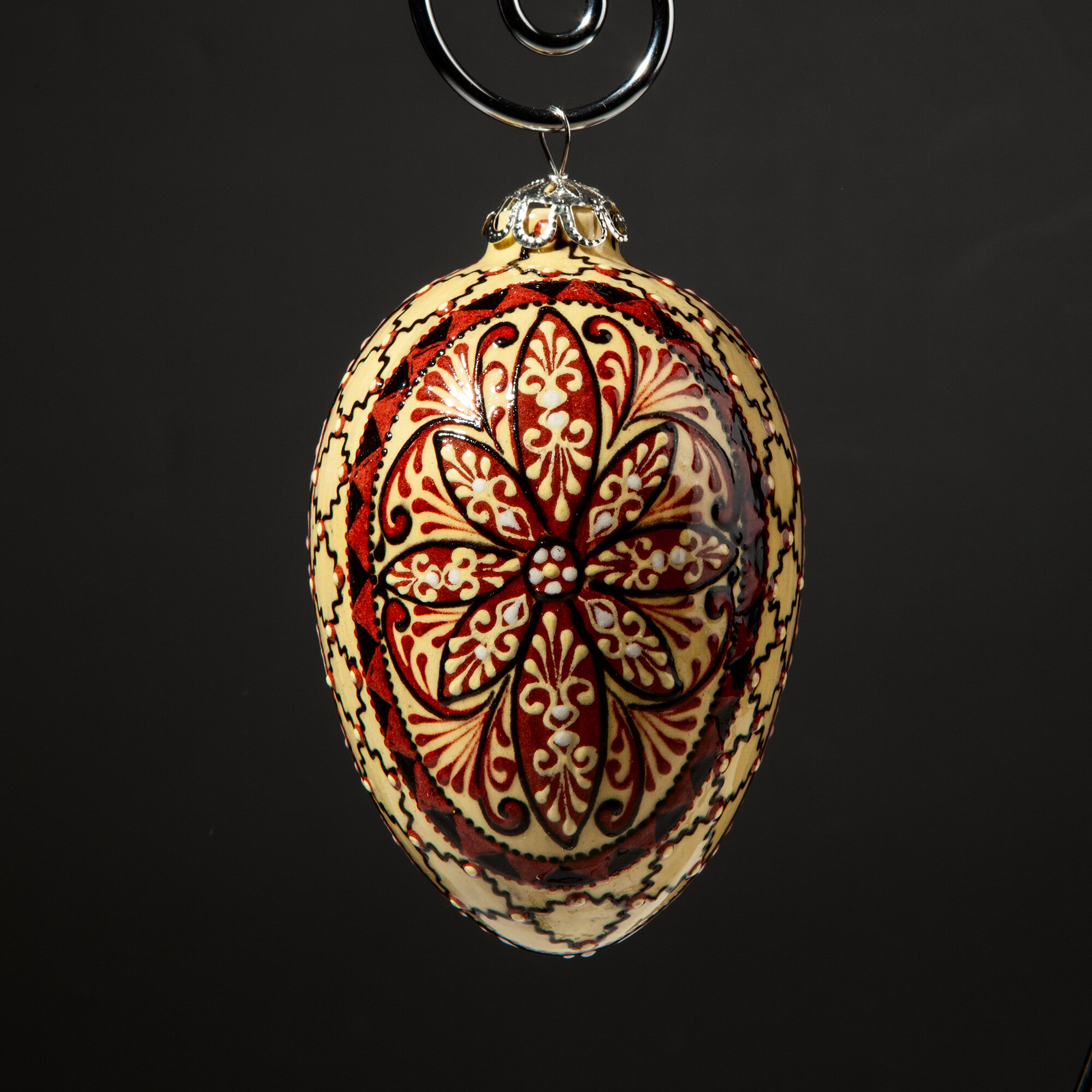 Керамическая ёлочная игрушка ручной работы - "Яйцо большое".