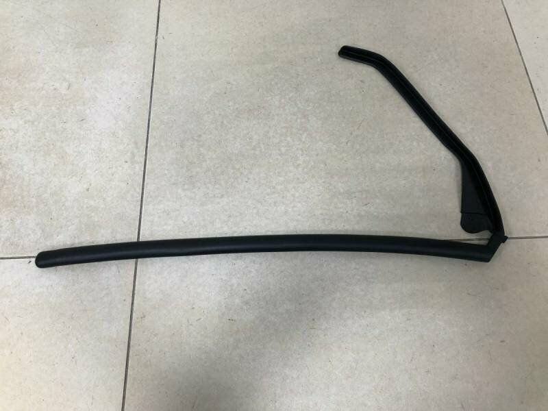 Уплотнитель двери Lexus RX 350 2015 кат.номер: 6788748052