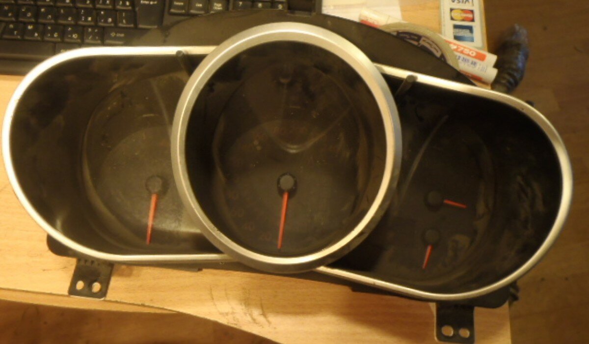 Панель приборов 3 (BK) Mazda BP4K55430