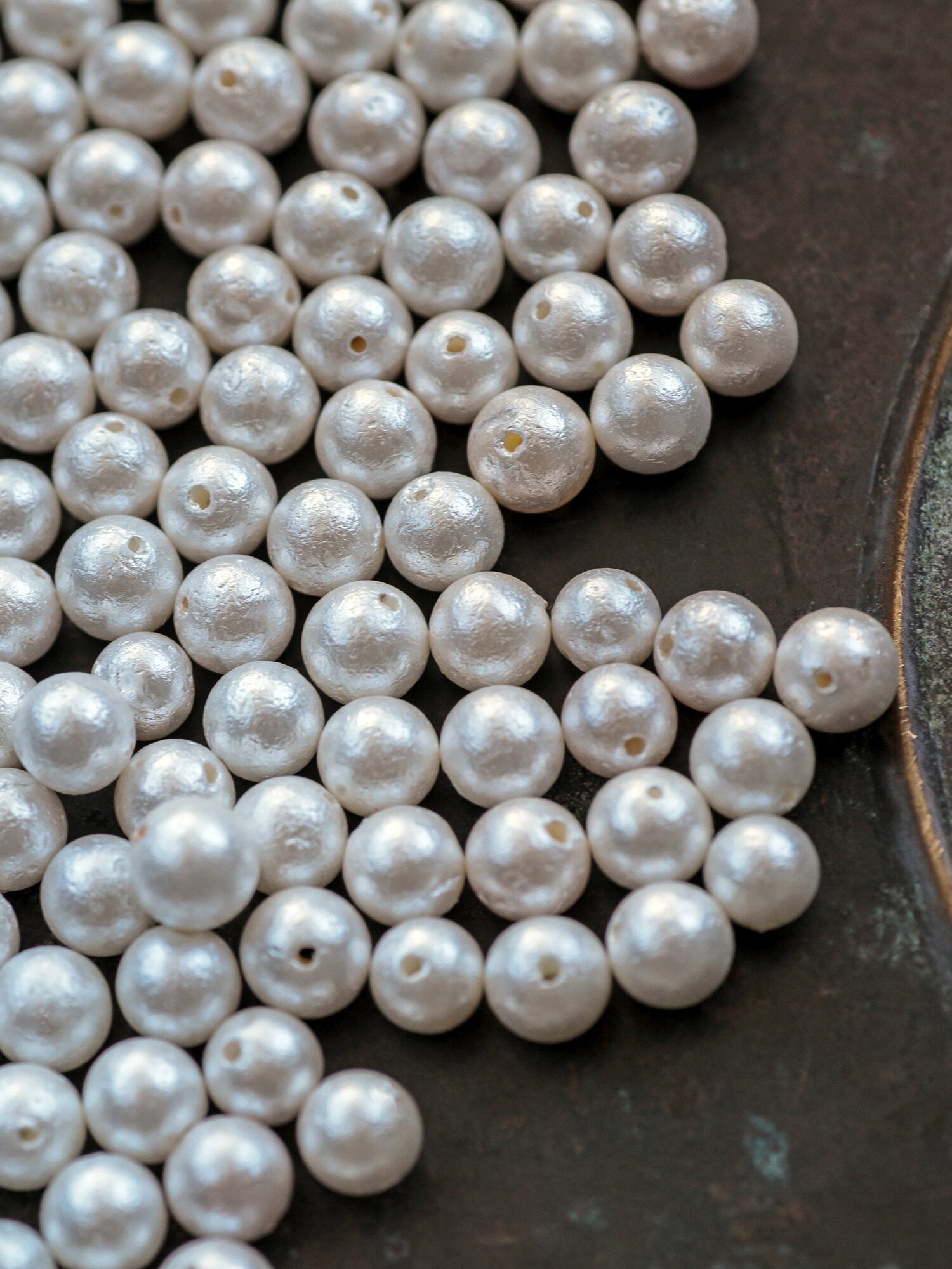 Бусины Жемчуг ракушечный, круглый, 30 шт, цвет бело-кремовый, текстурированный