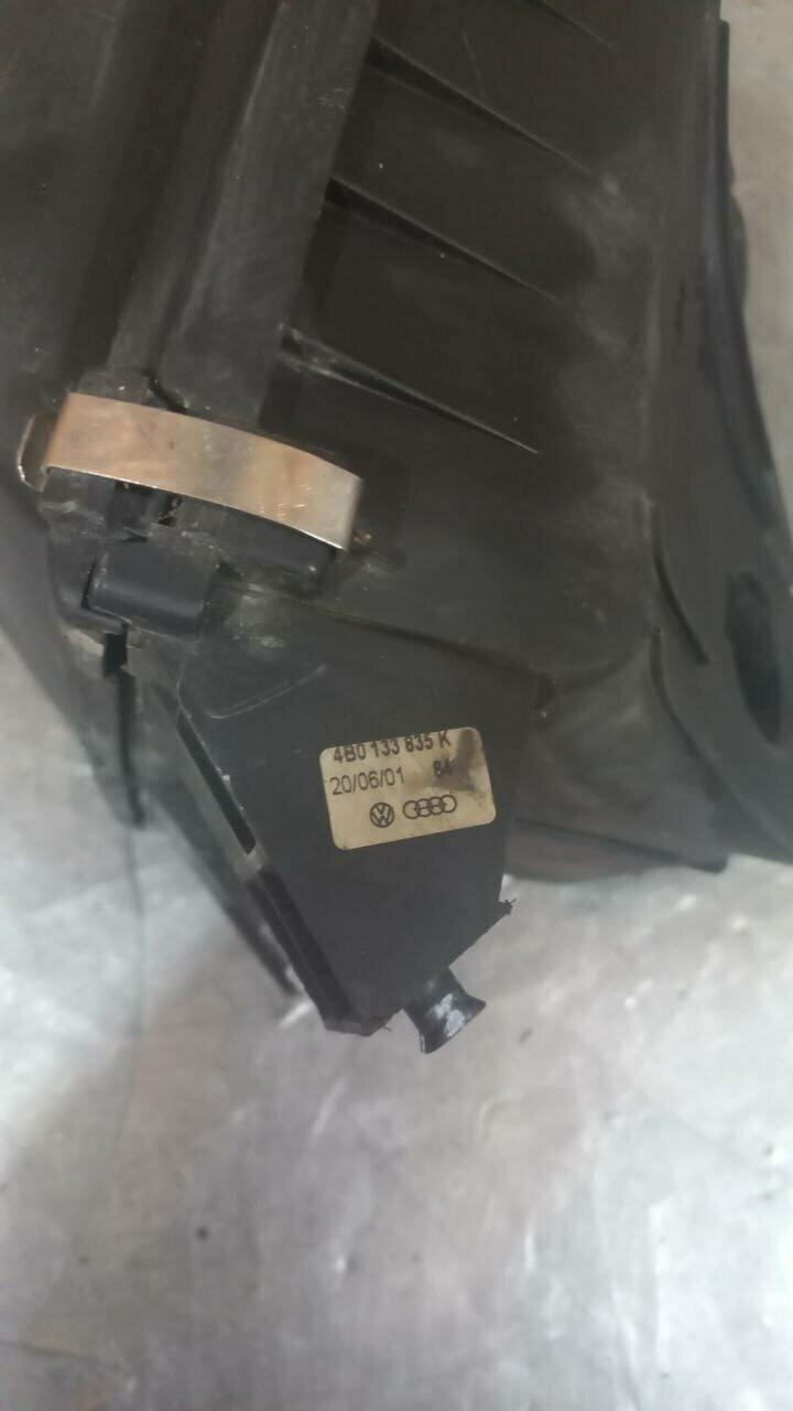 Корпус воздушногo фильтра Audi A6 C5 рест. 2002 4B0133837E