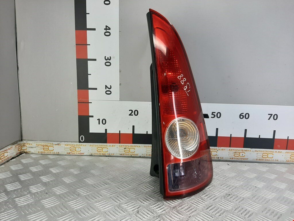 Фонарь задний правый Renault Espace 4 8200027152 арт. 731579