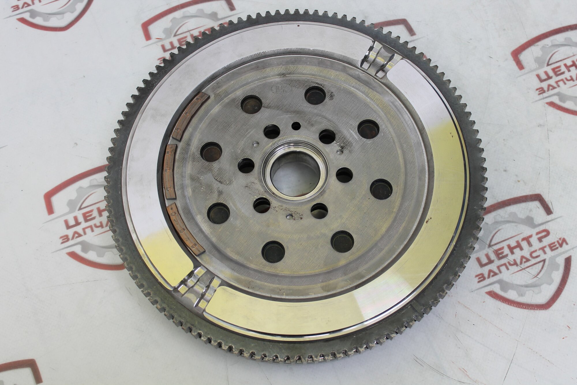 Маховик LUK 415039410