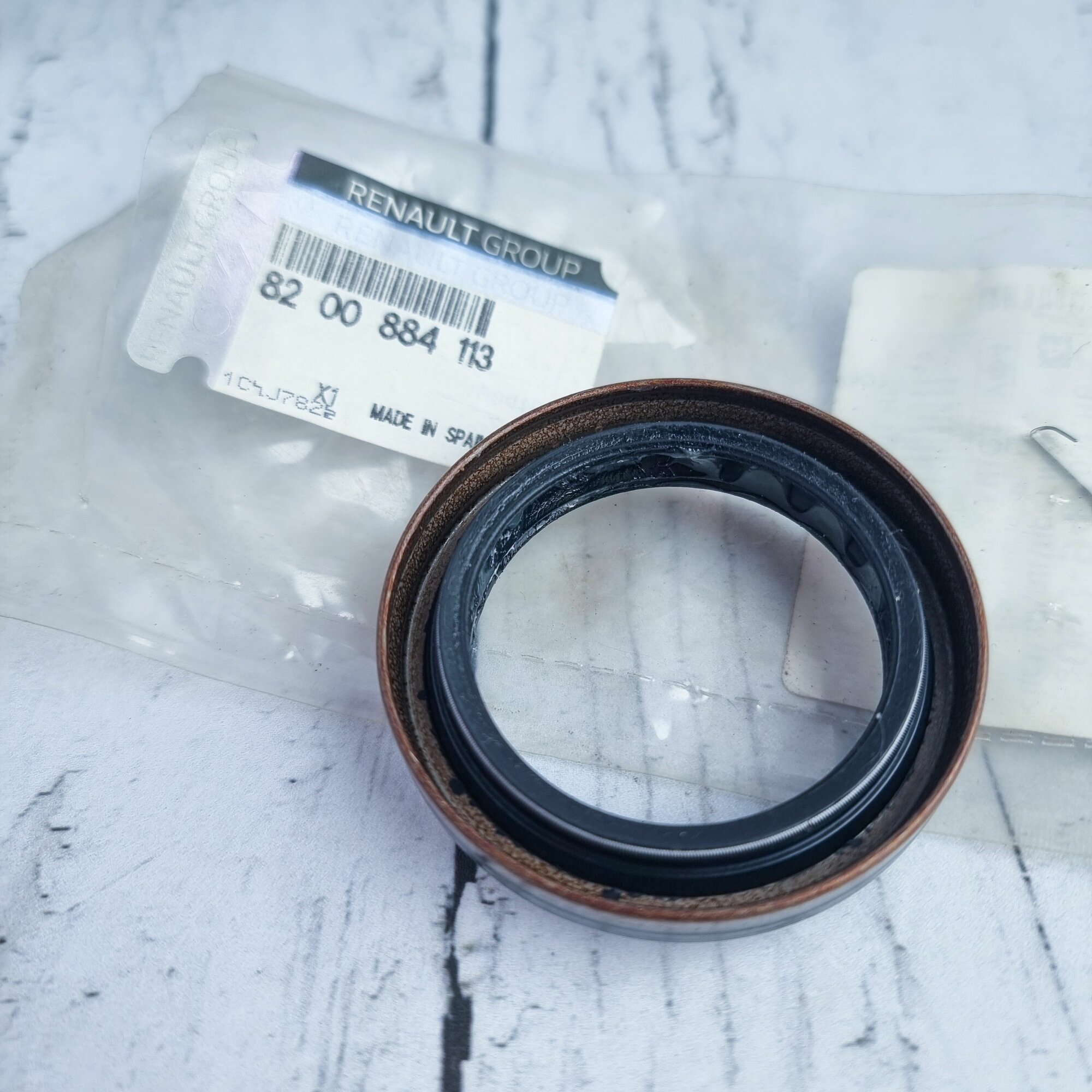 Сальник привода ларгус, иксрей, веста, рено логан кпп