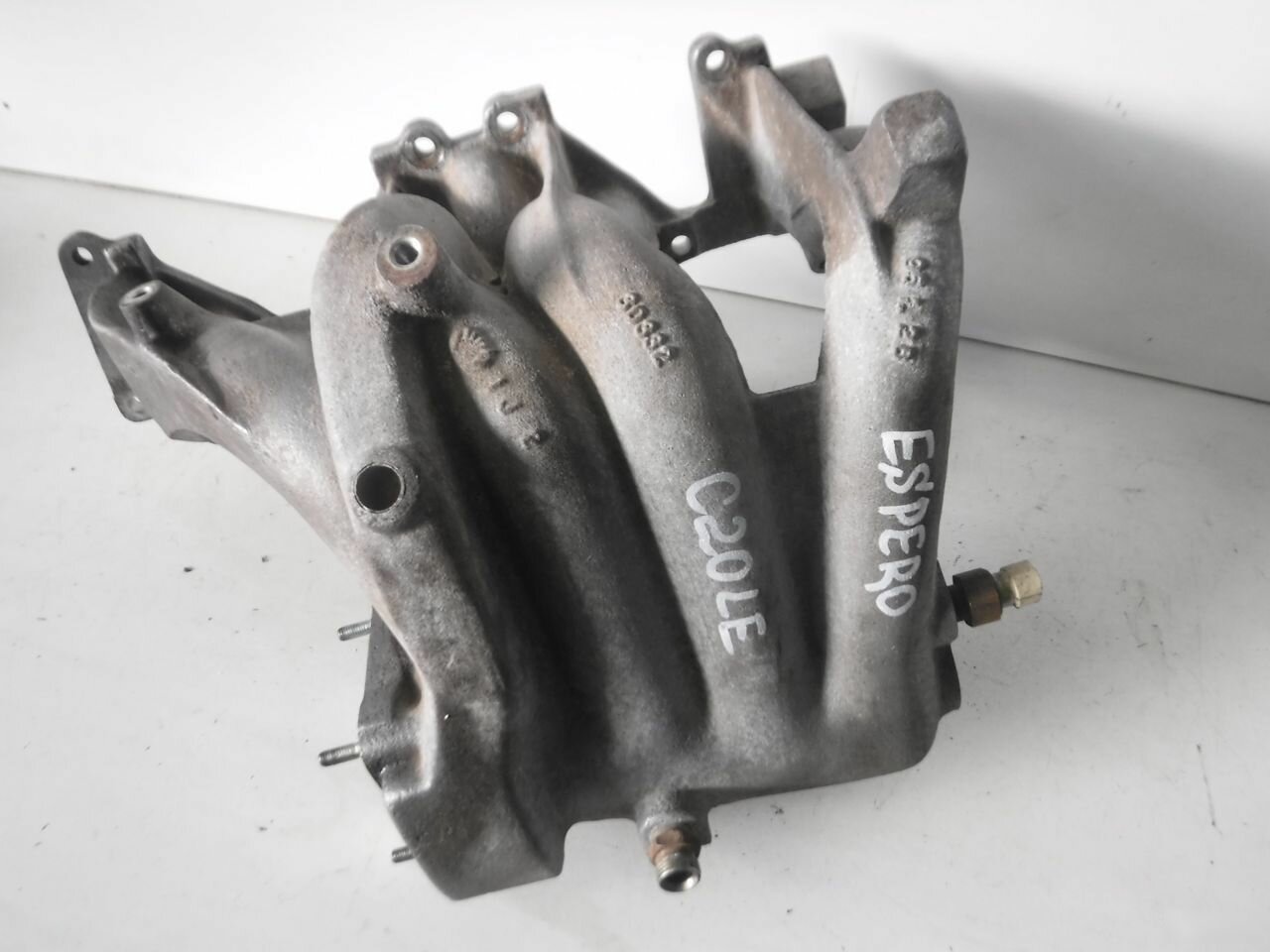 Коллектор впускной Daewoo Espero I (1990—1999) 92060796