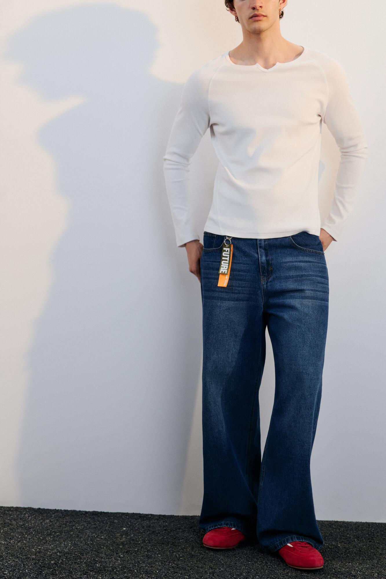 Джинсы широкие 