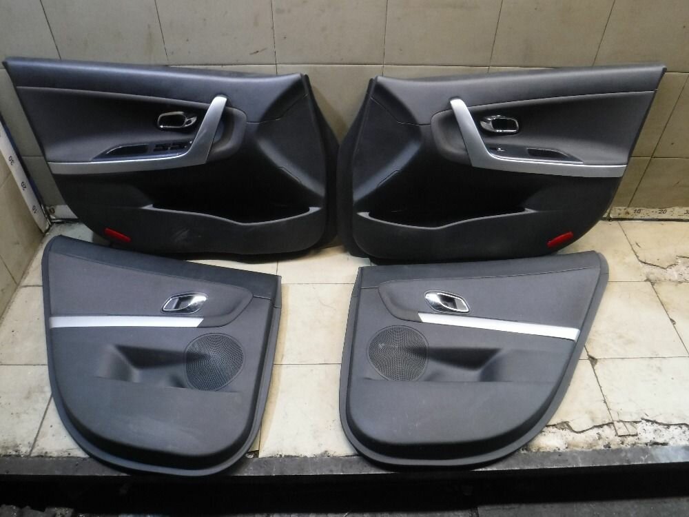 Обшивка двери Kia Ceed II 82307A2030DEC