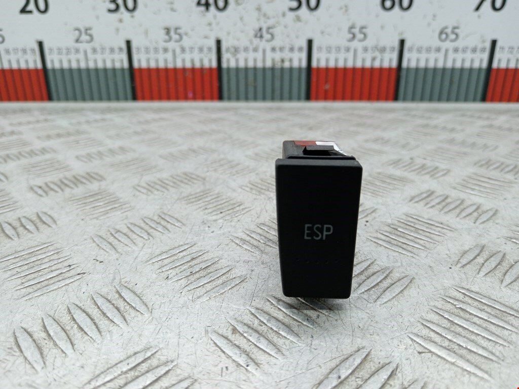 Кнопка антипробуксовочной системы Volkswagen Passat 5 GP 3B0927134A арт. 2175224