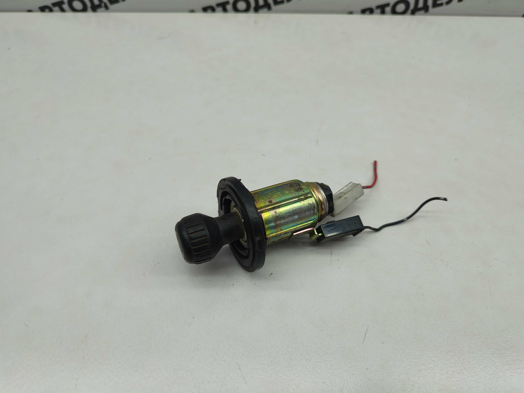 Прикуриватель Mitsubishi RVR N28W 1994 г.в