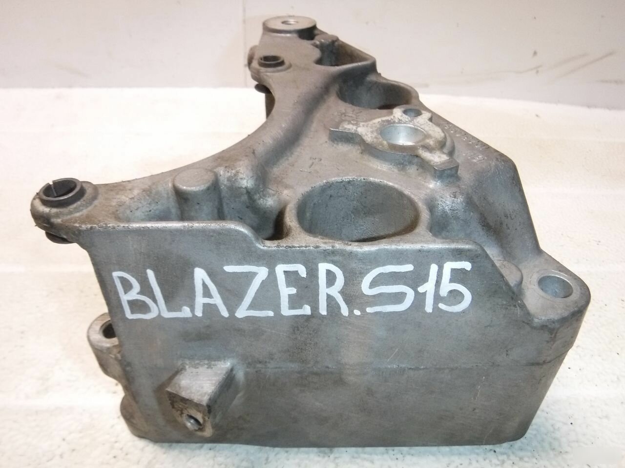 Кронштейн генератора Chevrolet Blazer S15 (1994—1998) 10236997