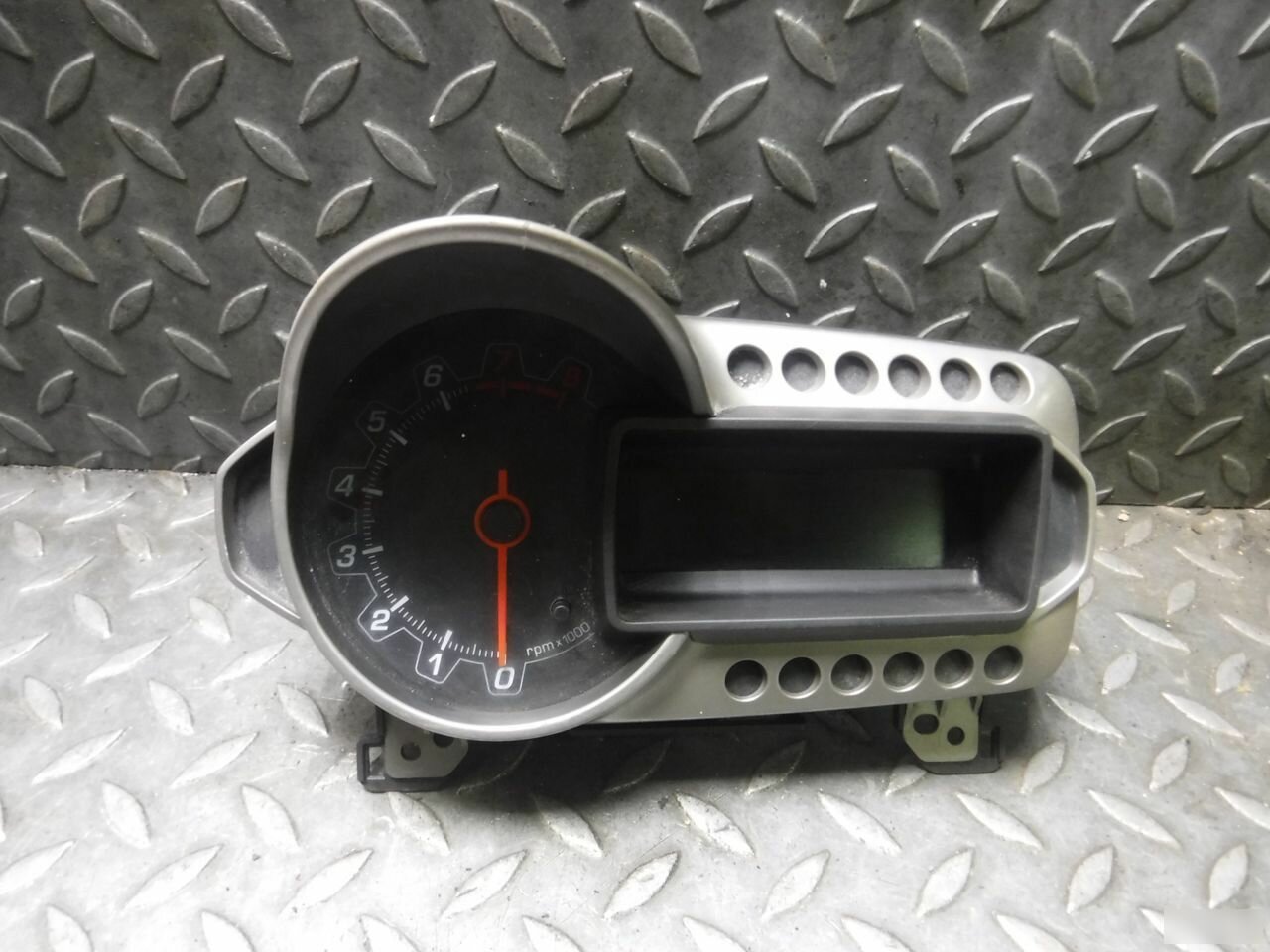 Панель приборов Chevrolet Aveo II (2011—2020) 95146525