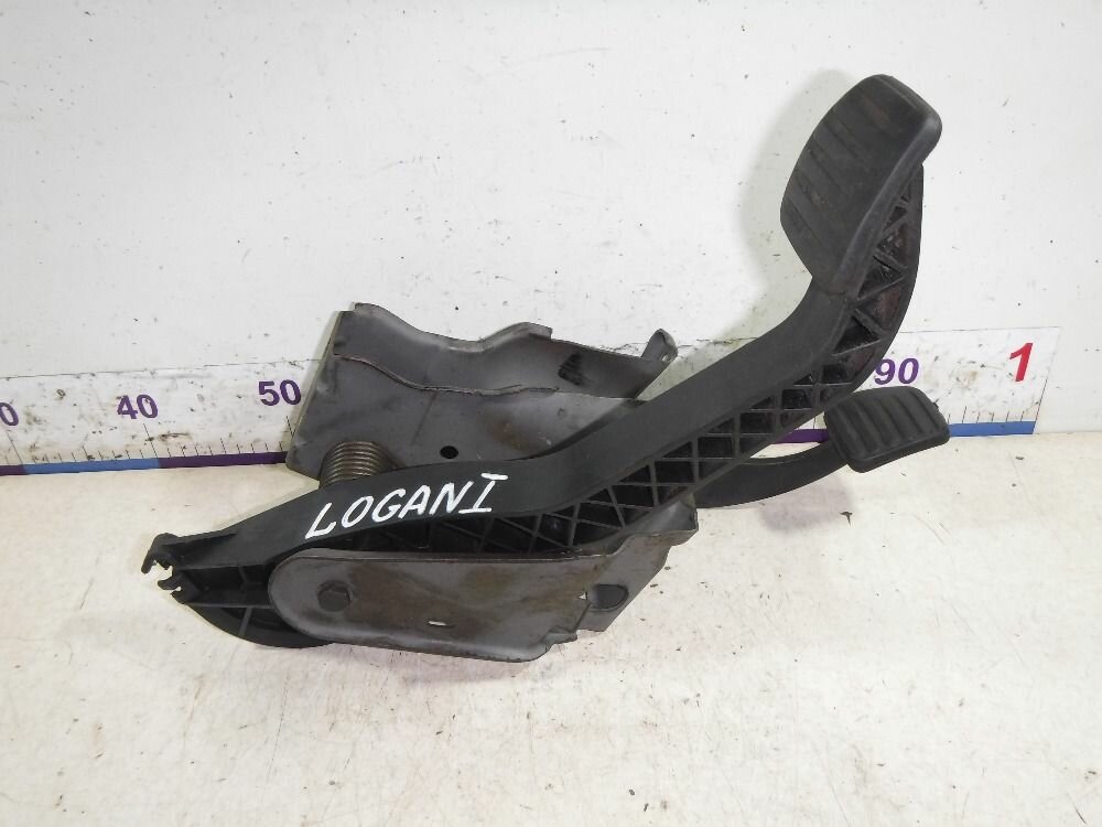 Блок педалей Renault Logan I 465103275R