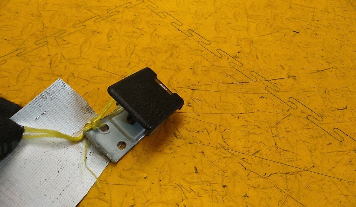 Ручка открывания лючка бензобака L200 (KB) Mitsubishi 5943A007