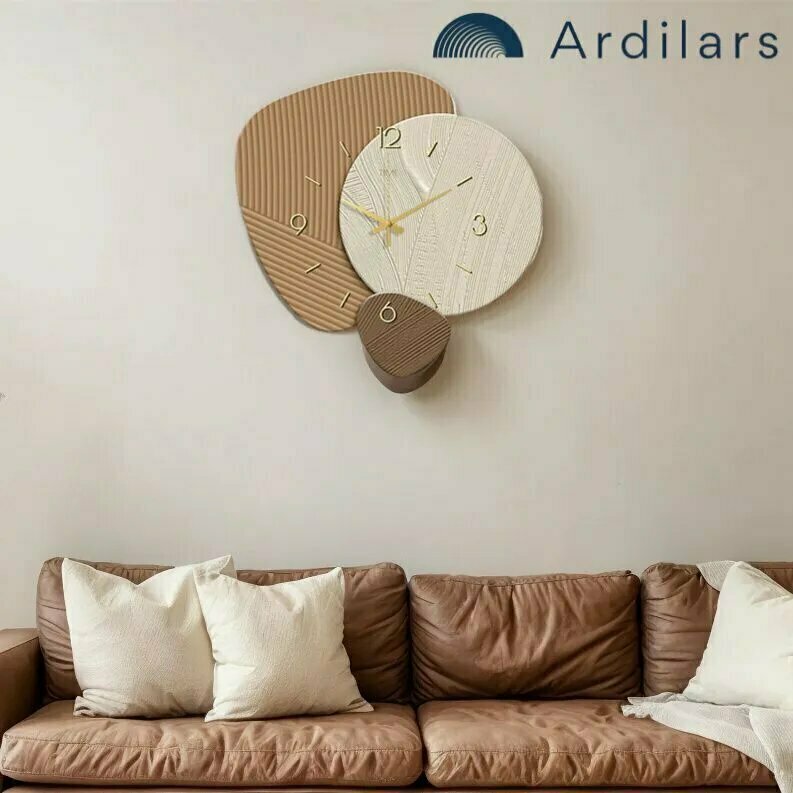 Настенные часы Ardilars, кварцевые, арабские цифры, треугольные, 60х60 см