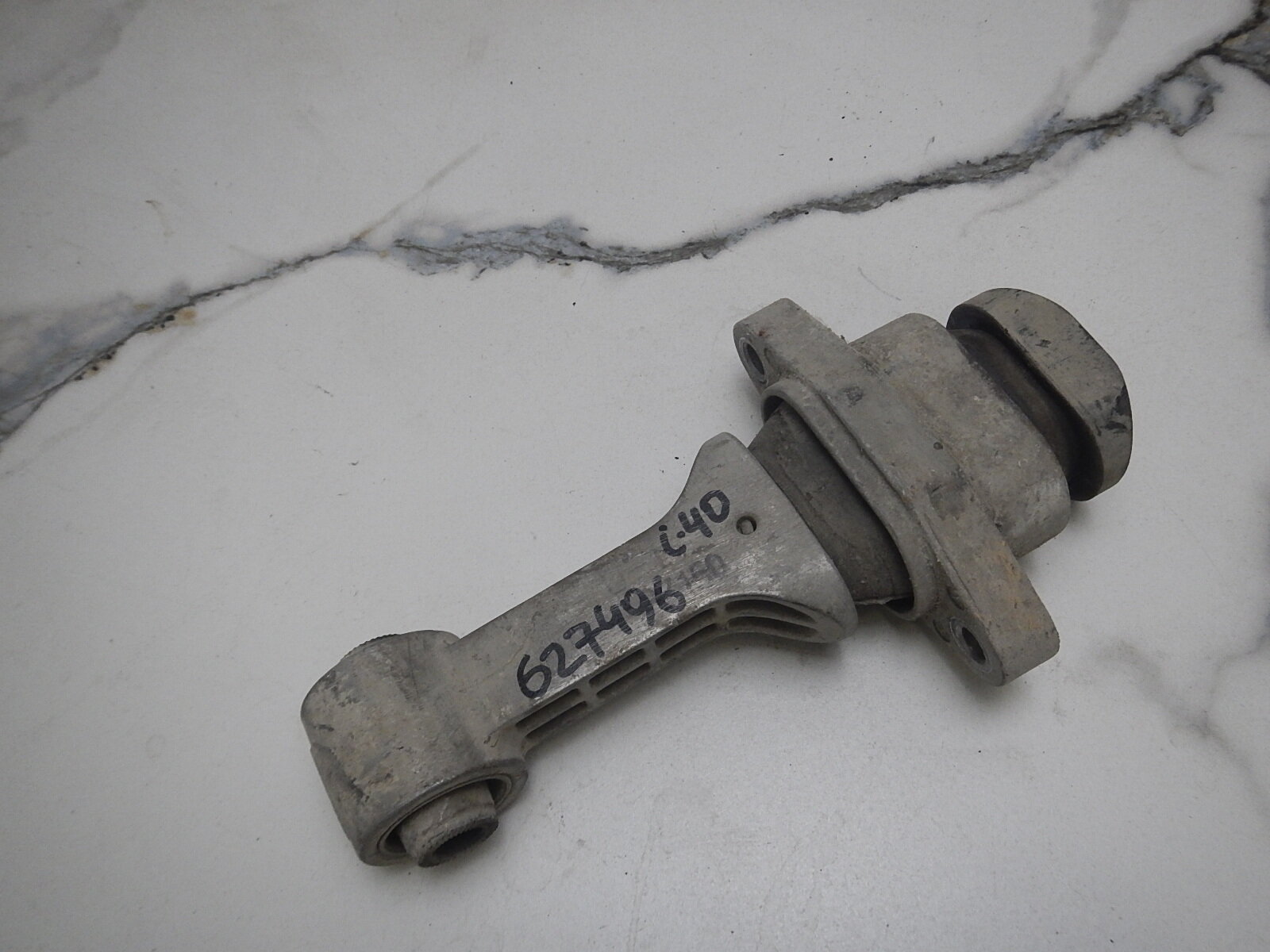 Б/У Опора двигателя задняя, Hyundai (Хендэ)-I40 (11-) HYUNDAI i40 (11-) Без видимых повреждений. 627496 Hyundai-KIA арт....