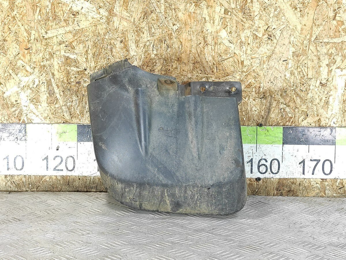 Брызговик левый задний MITSUBISHI L200 КВ MN117453