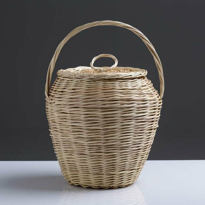 Корзина плетеная овощная круглая высокая с крышкой, ручное плетение из лозы