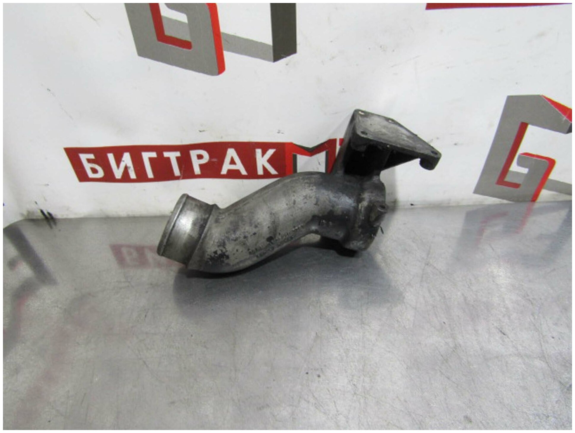 Патрубок интеркулера двигателя D2876 MAN TGA