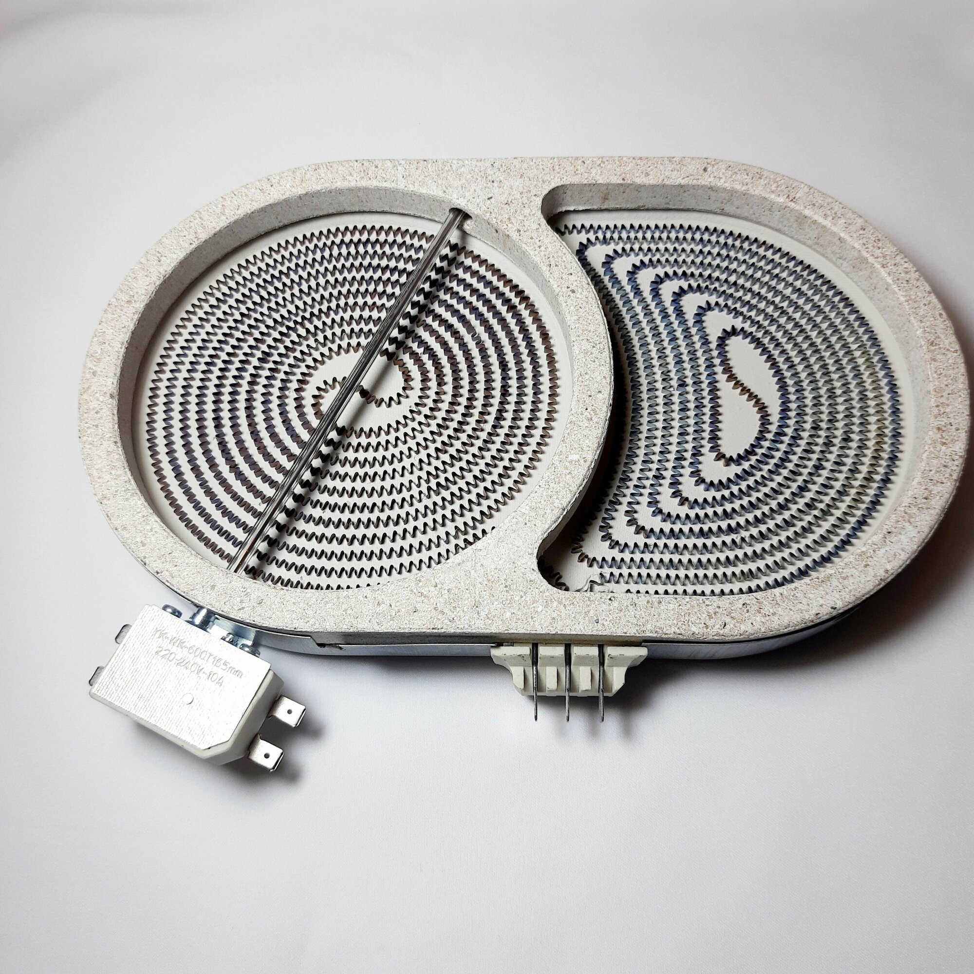 Нагревательный элемент с расширенной зоной 140x250S 2000W 230V для плиты Hansa 8512123