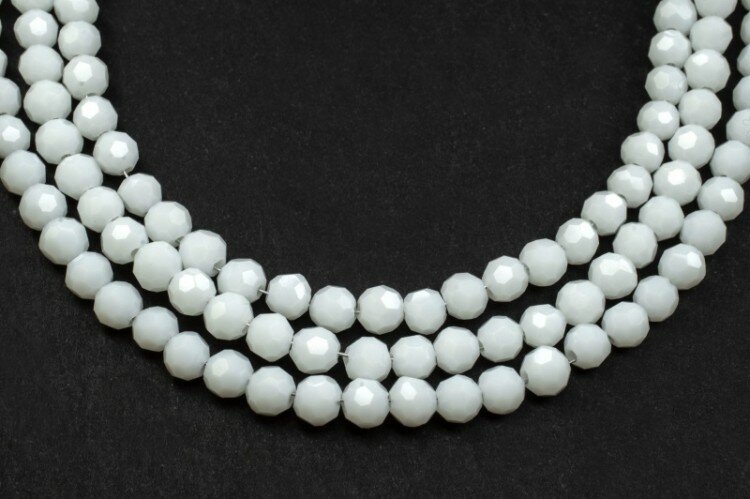 Бусина стеклянная граненая круглая 4мм, цвет белый, непрозрачная, 543-002, 1 нить (около 33см, около 90шт)