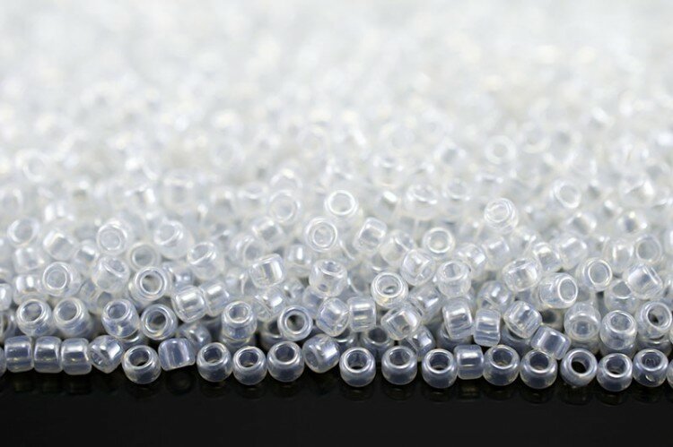 Бисер японский TOHO круглый 15/0 #0141 снег, цейлон, 10 грамм
