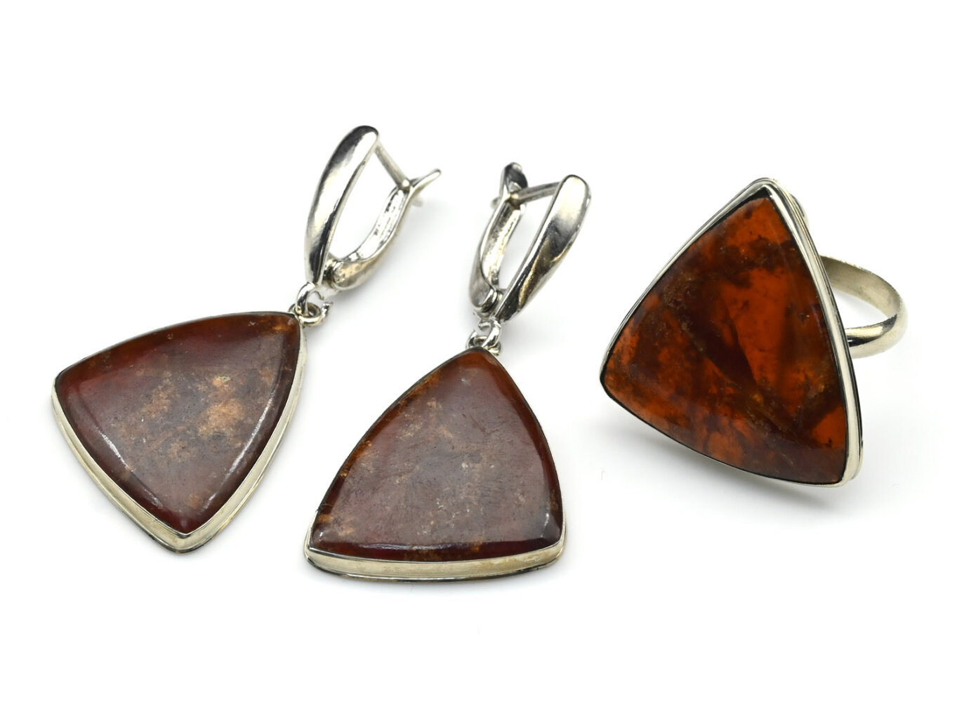 Комплект бижутерии: серьги, кольцо, гранат