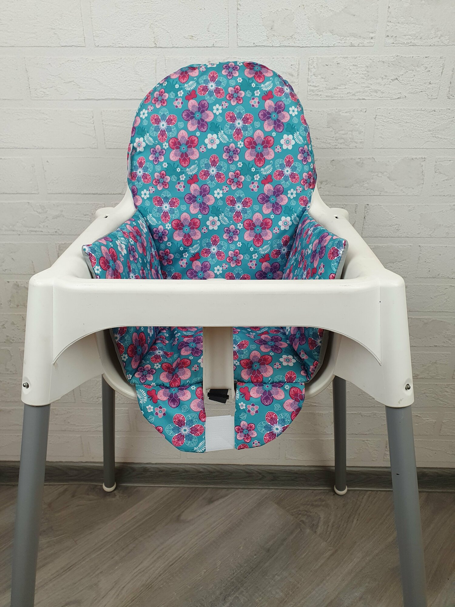 Чехол на стул ANTILOP Цветы на зеленом