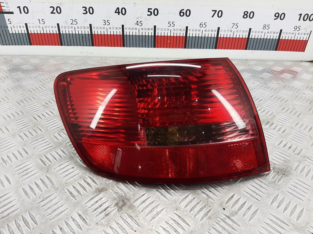Фонарь задний левый Audi A6 C6 4F9945095 арт. 1803756