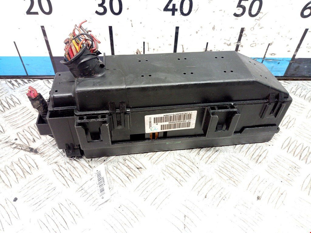 Блок предохранителей Jeep Grand Cherokee 3 56050346AH арт. 680814