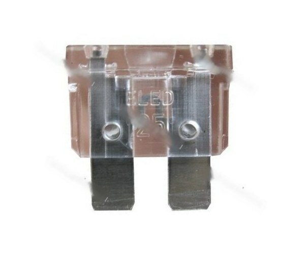 Предохранитель флажковый Bosch 25A, обеспечивает защиту электрооборудования.