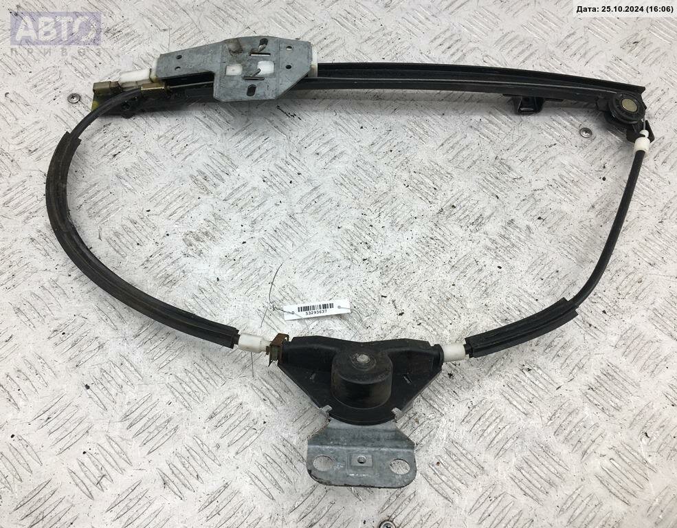 Стеклоподъемник механический задний правый Volkswagen Passat B4