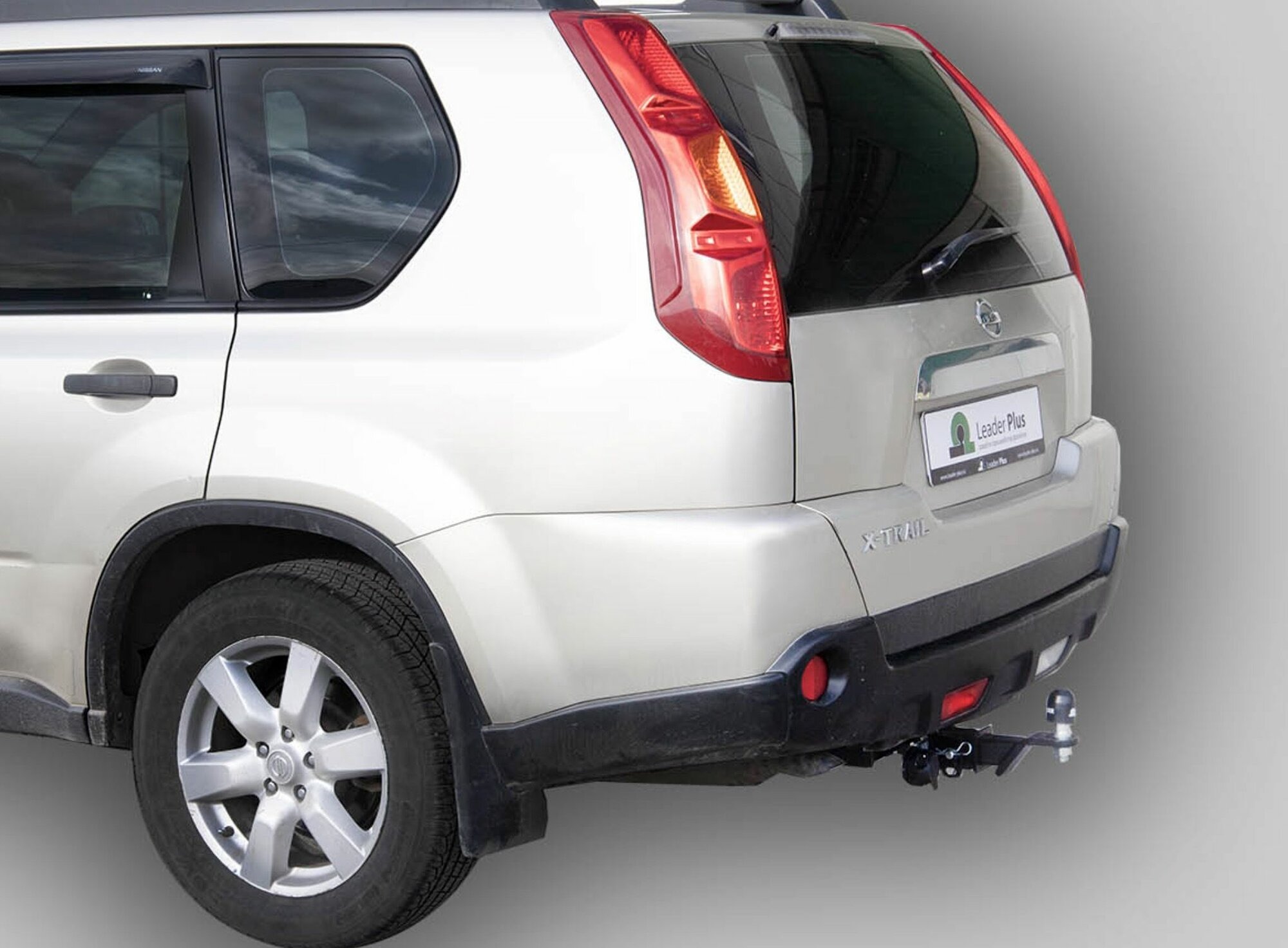 Фаркоп для NISSAN X-TRAIL 2 (T31) 2007-2014 (квадрат 50х50) арт. N103-E
