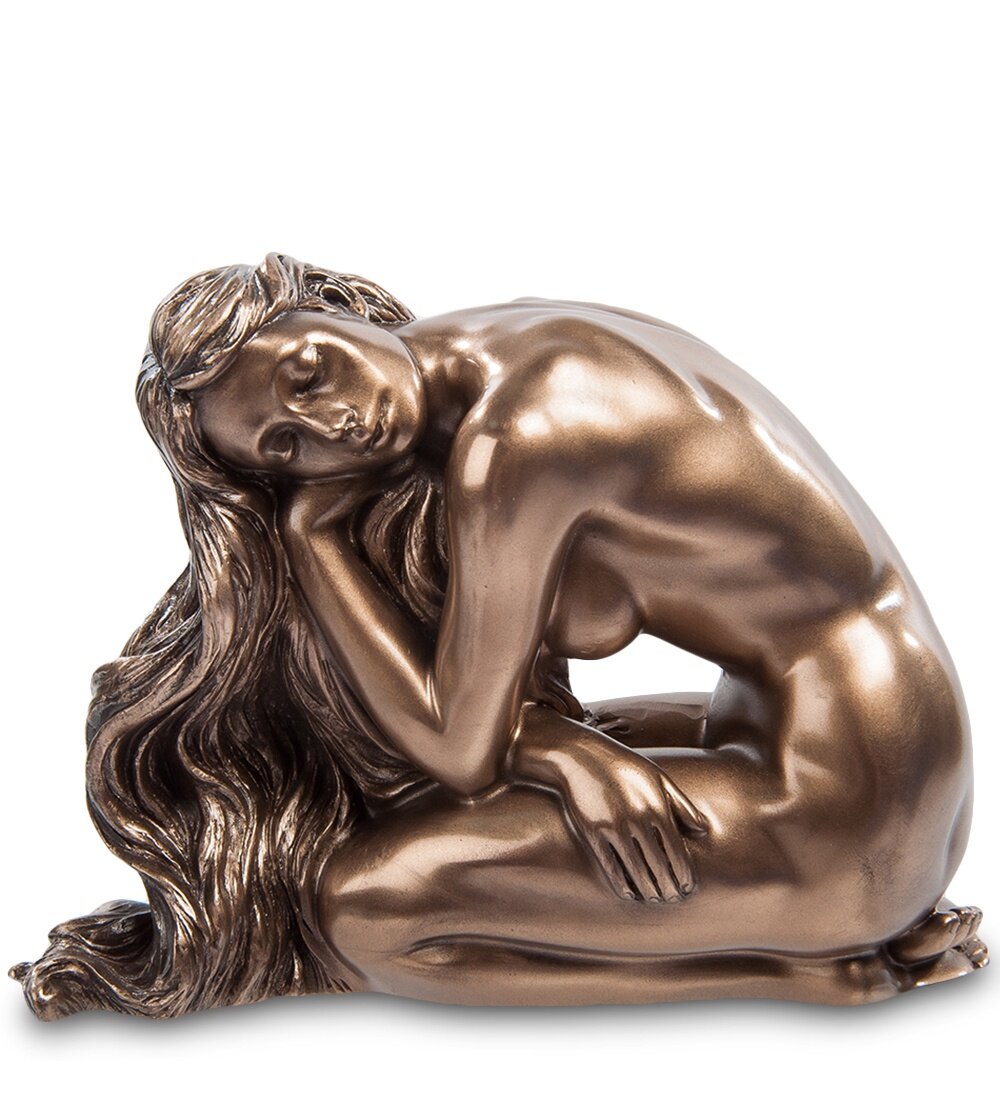 Статуэтка 'Девушка'