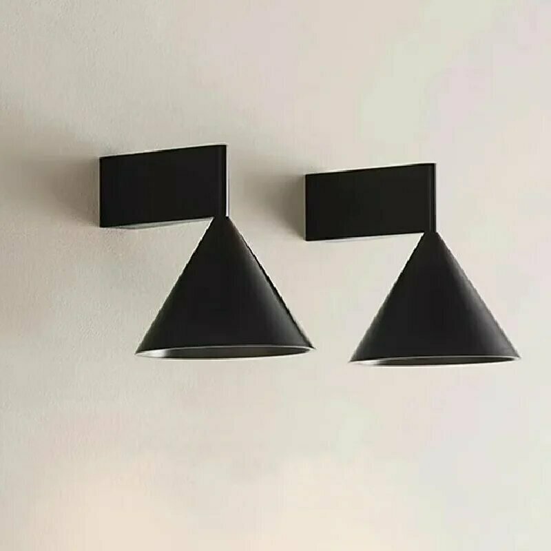 Настенный светильник Doflamingos конус 7Вт