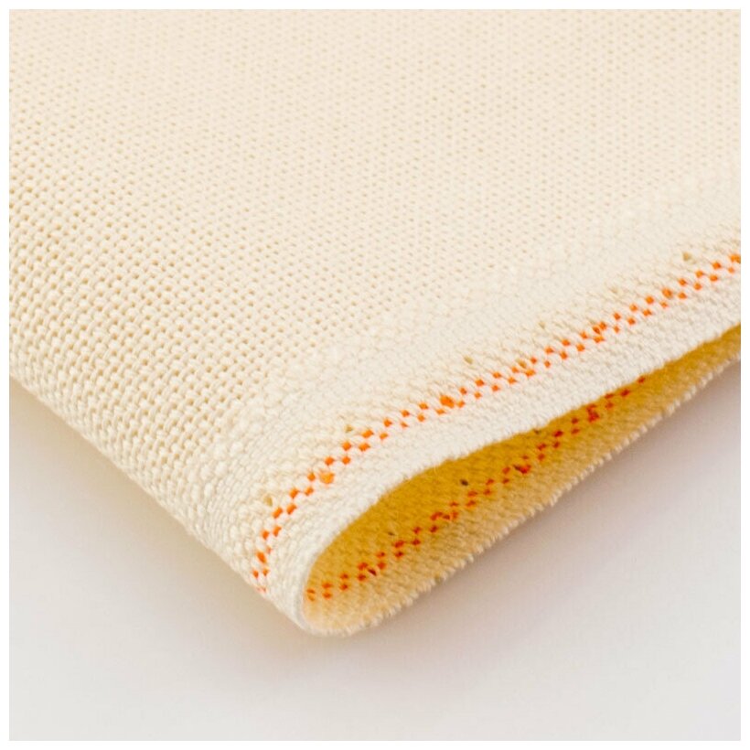 Канва Zweigart Lugana 25 ct. 35x25 см. (цвет-99 нежно-кремовый)