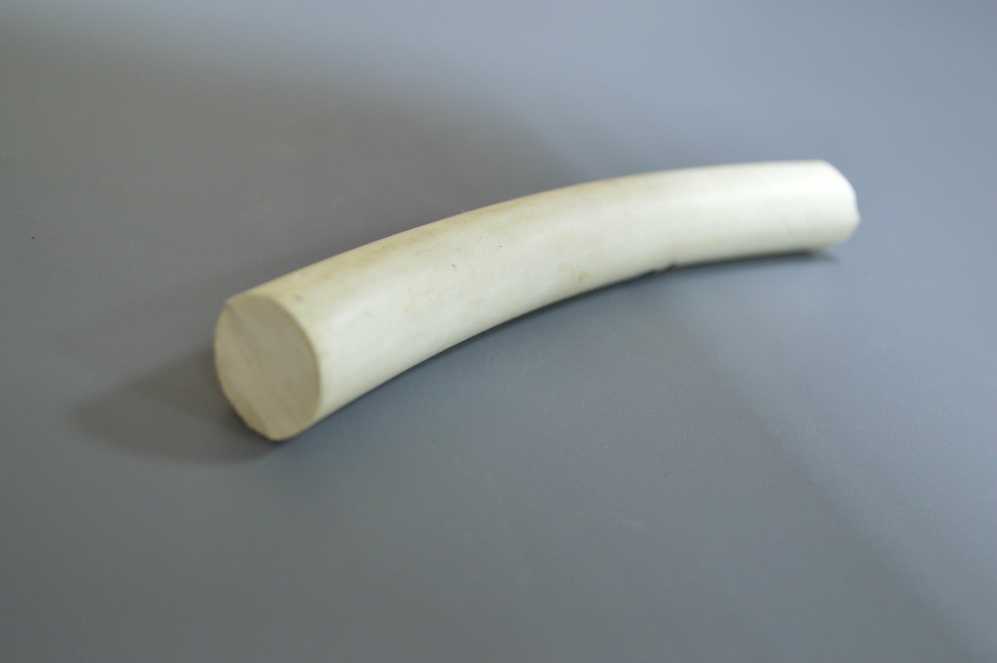 Шнур уплотнительный из вакуумной резины диаметр 25 мм, длина 3 метра