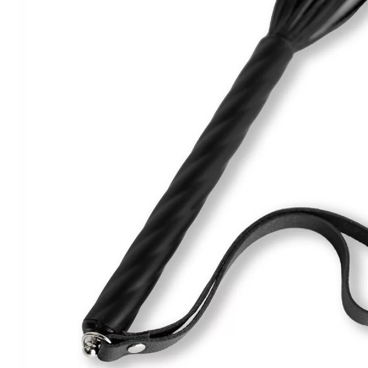 Плеть с черной витой ручкой, кожаная, черного цвета, длина 60 см