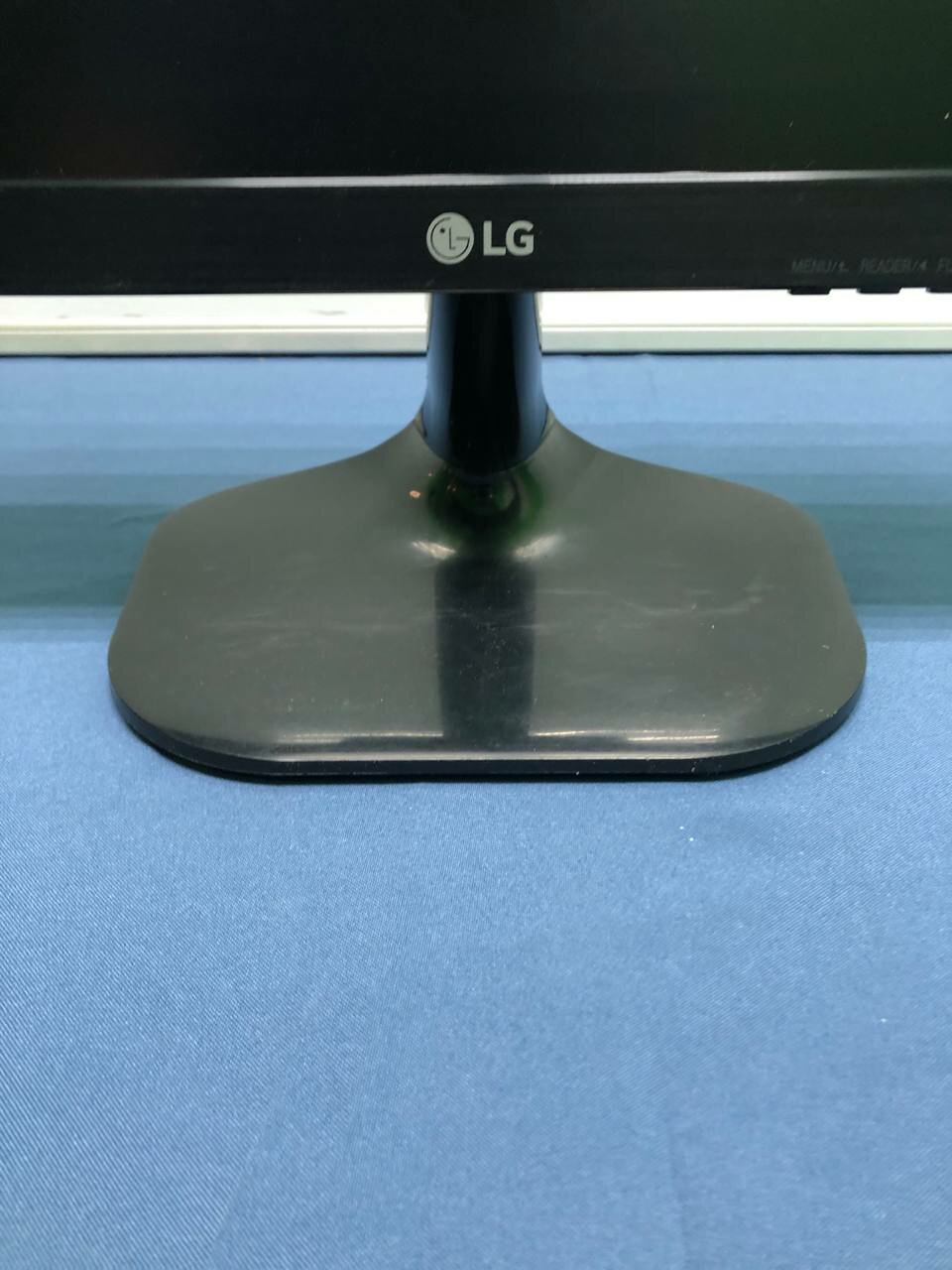 Монитор LG 20M47D — фото 1