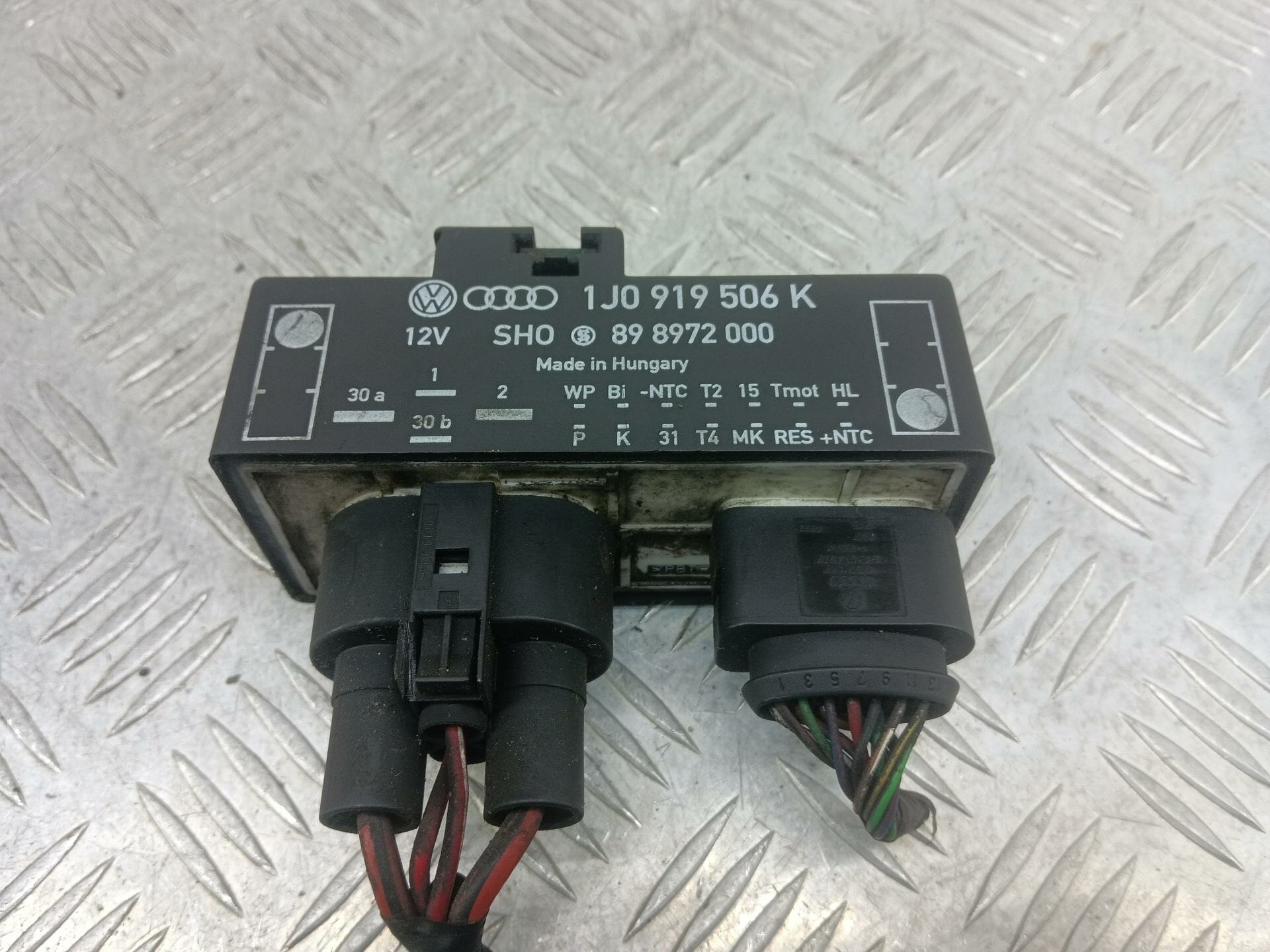 Блок управления вентилятором радиатора Skoda Octavia рест. 1U 2010 1J0919506K