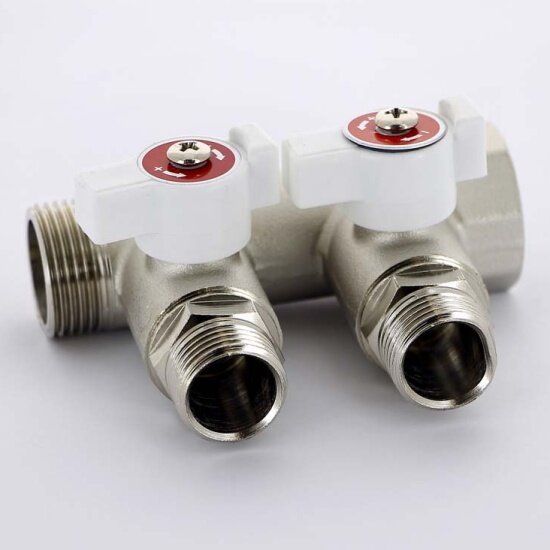 Коллектор Uni-fitt НВ 3/4" 2 х 1/2" Н 40 мм с кранами никелированный (420N3220)