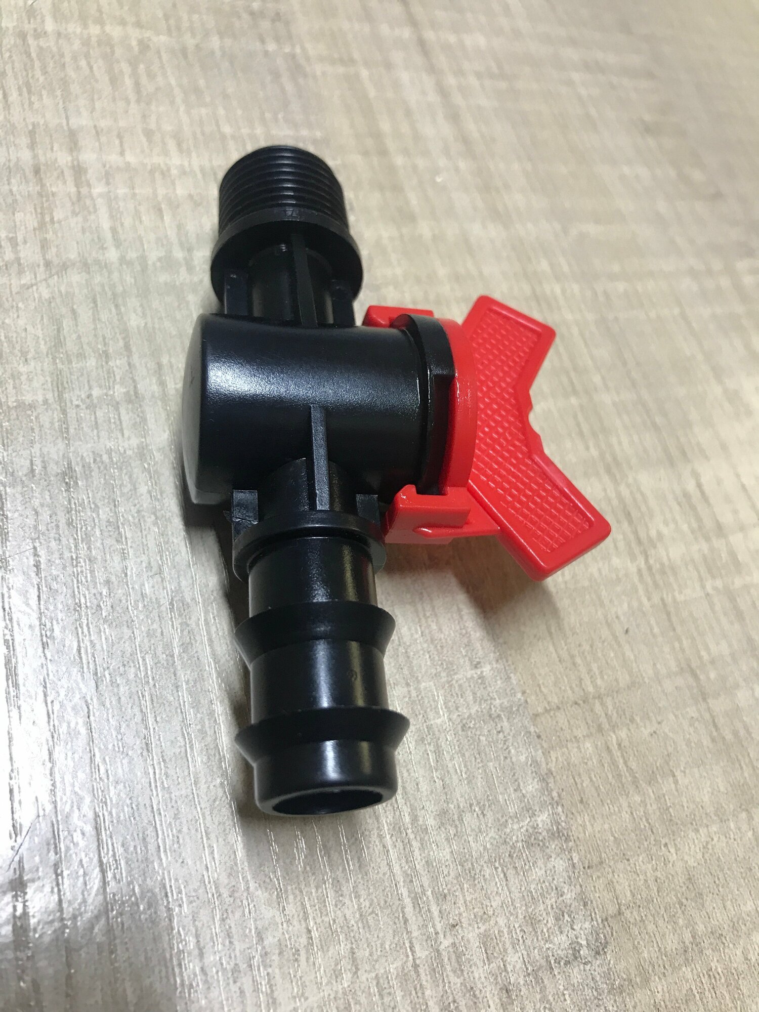 Кран шаровый с наружной резьбой 1/2 дюйма для трубки 20 мм (TV011220) 10 штук