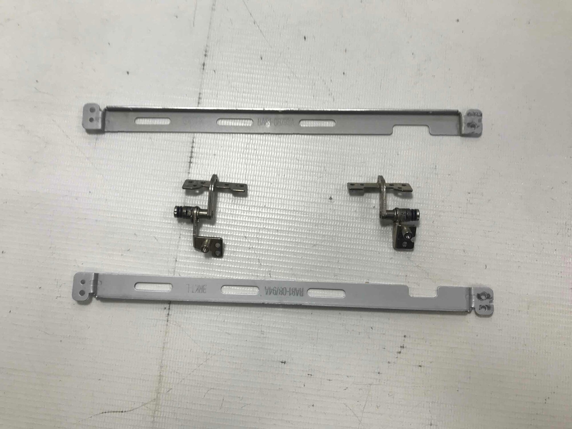 Петли для Samsung R425