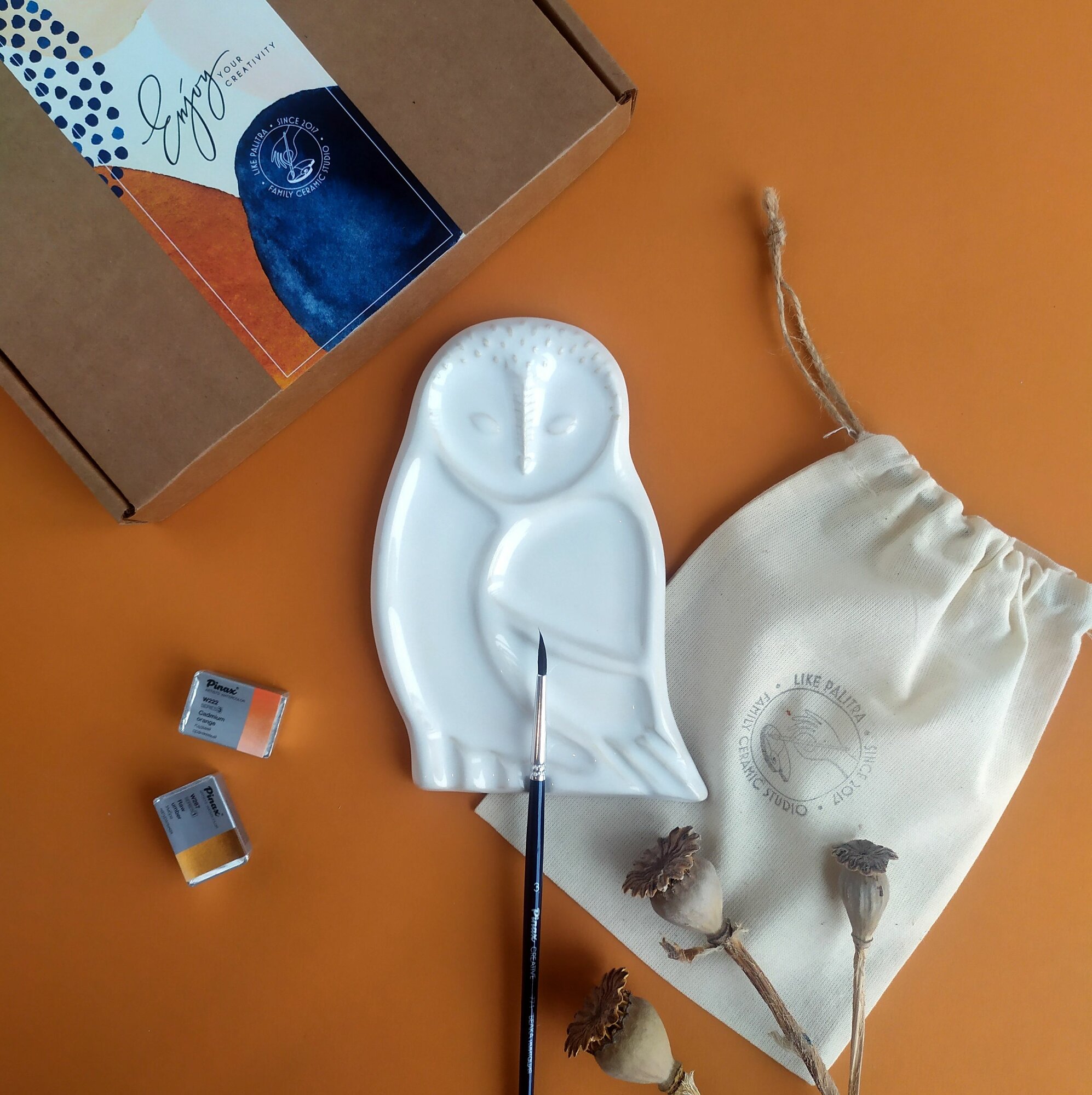 Палитра керамическая "сова" для смешивания красок, 14 см. х 10 см.