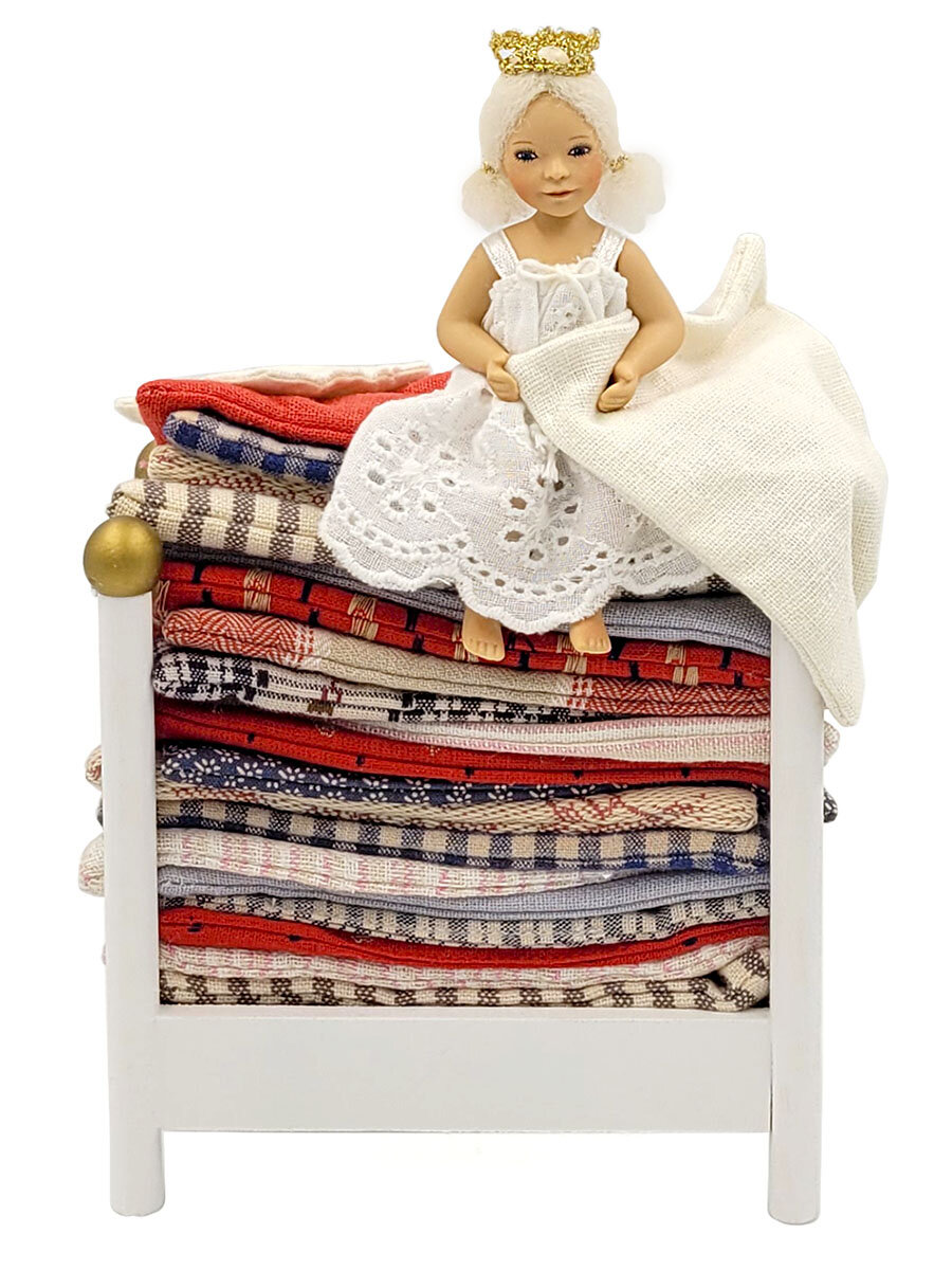 Кукла фарфоровая Birgitte Frigast Princess, 10 см, (1 шт/уп)