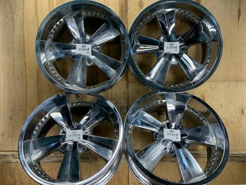 Диски литые Б/У 7.5*R22 PCD 5*114.3 DIA 77.4 ET 15 (3181d)